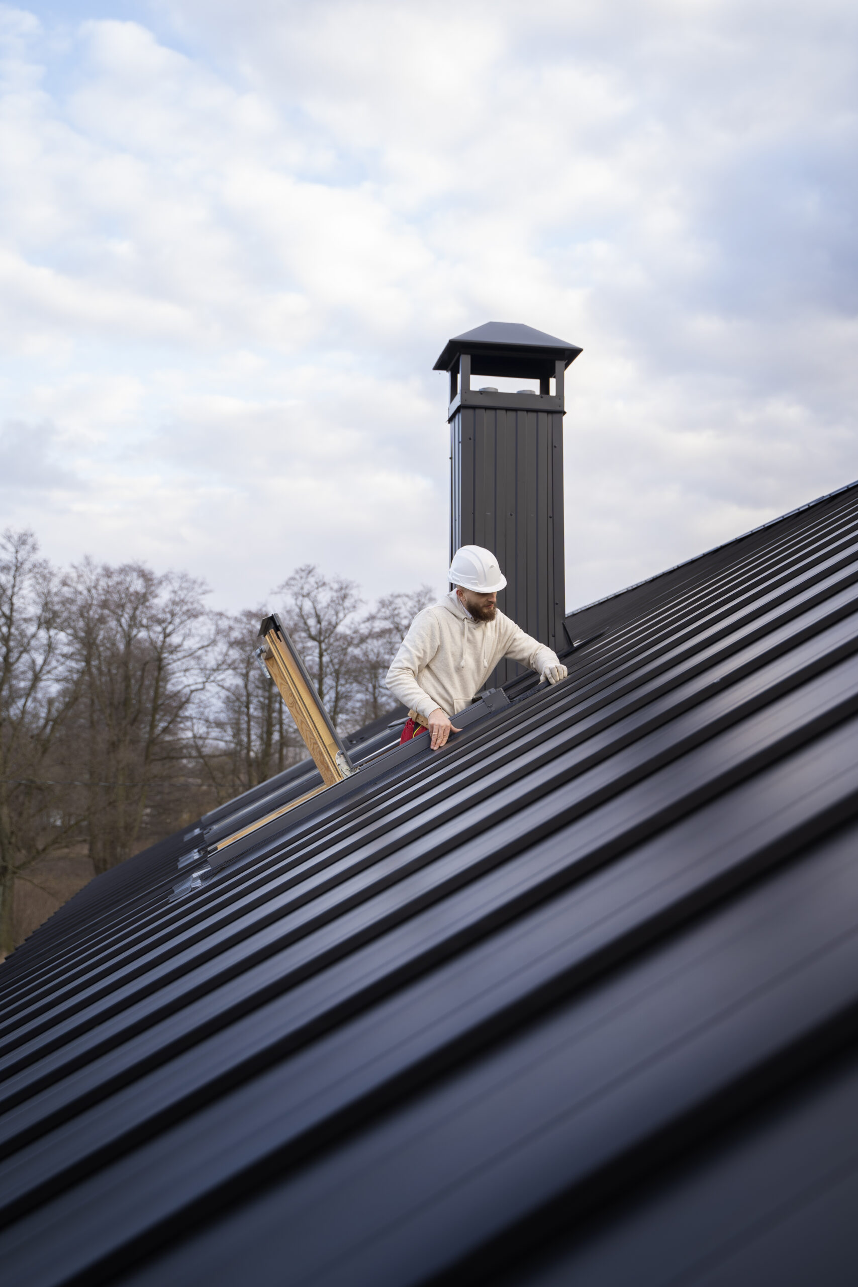 Flat Roof vs Pitched Roof | Pros, Cons & Which Is Best for You